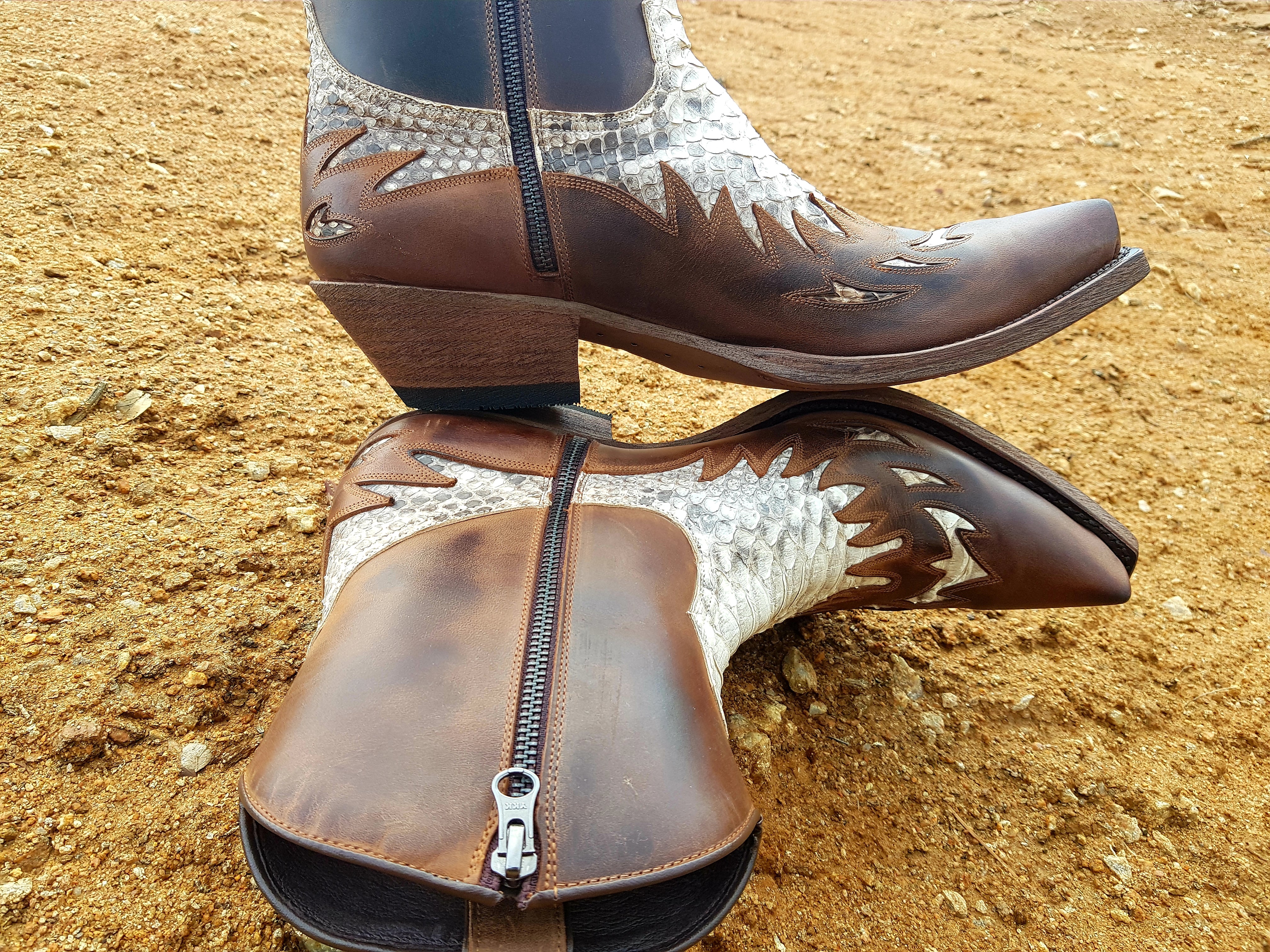 Bota De Vaquero Con Silueta De Espuelas Botas Vaqueras De Avestruz