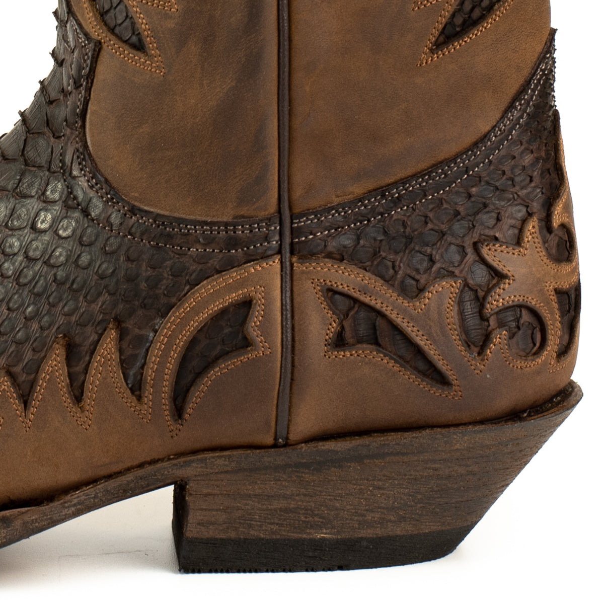 Botas Cowboy de Homem Artesanais Couro Oleado Castanho Escuro 2567 Texanas